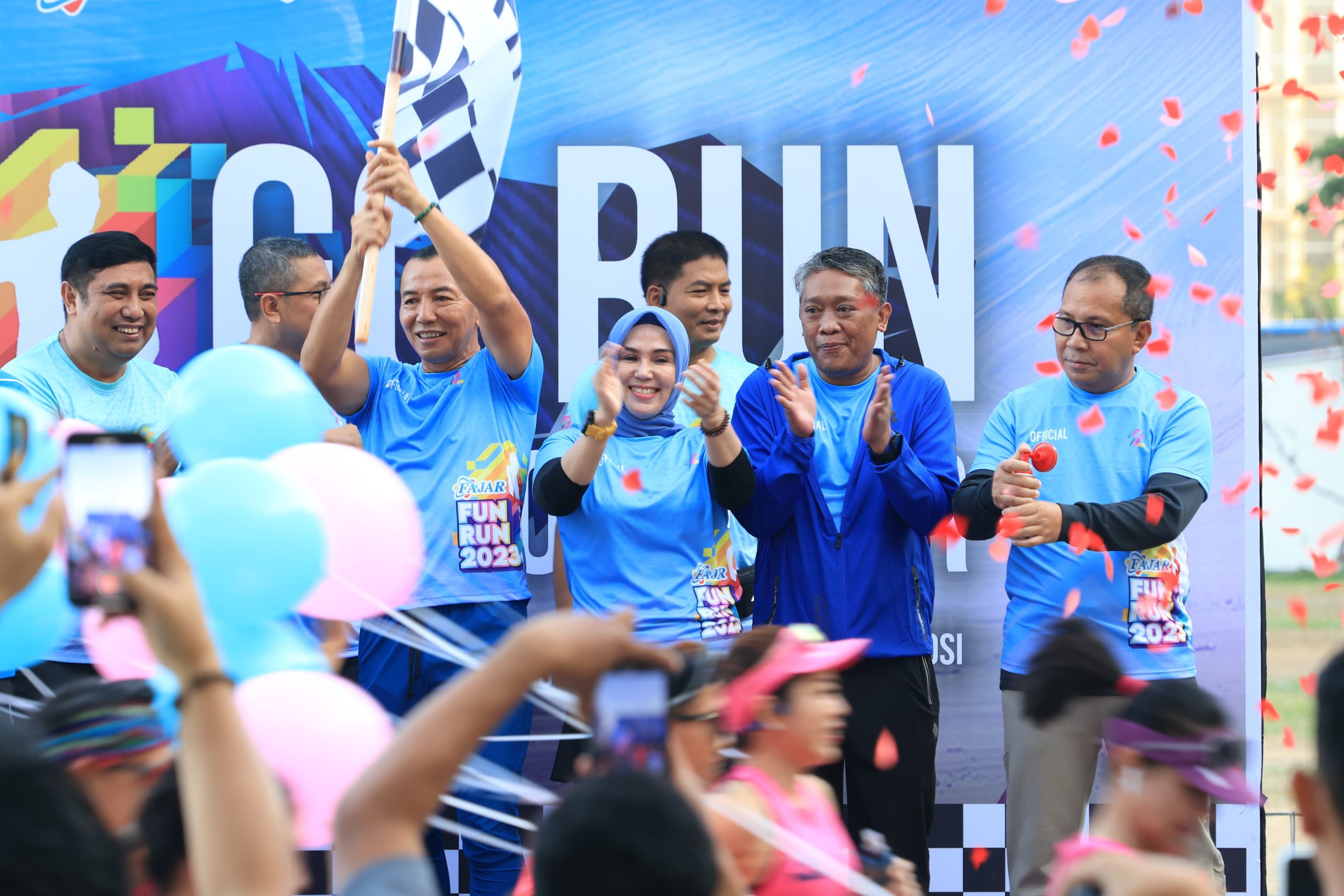 Walkot Makassar Ikut Ramaikan Pelepasan Fajar Fun Run 2023 di Karebosi ...