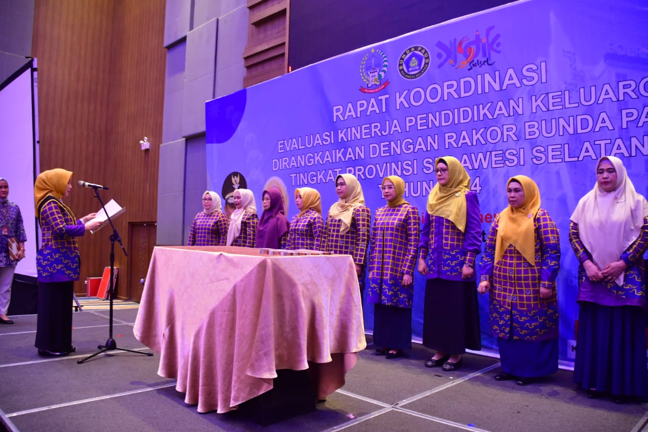 Cut Resmiati Dikukuhkan Sebagai Pj Bunda PAUD Sinjai, Sofha Marwah: Gerakkan Semua Sumber Daya ...